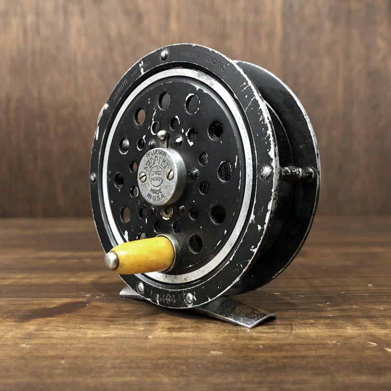 Pflueger Round Line Guard Medalist 1494 Fly Reel フルーガー メダリスト1494 ラウンド ...